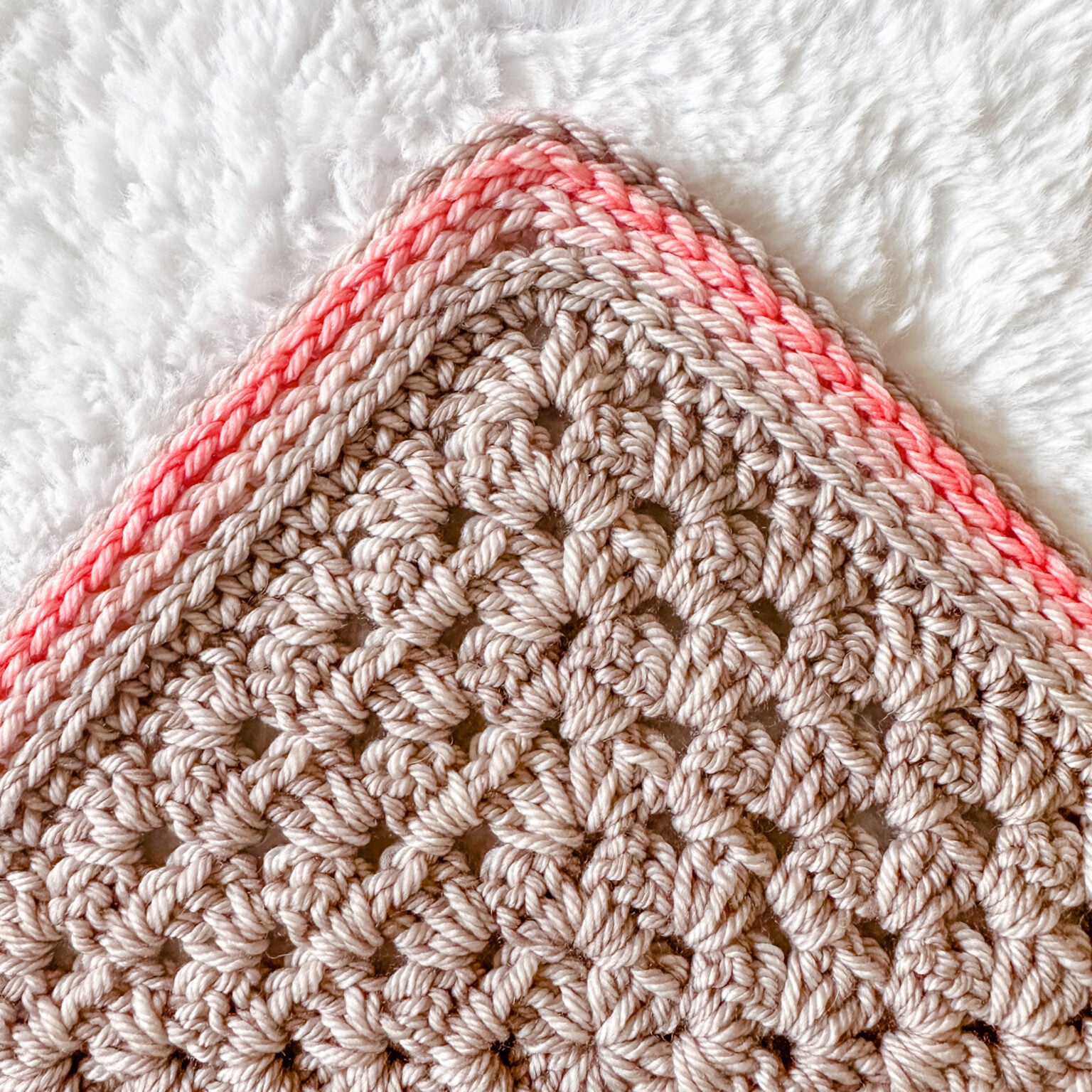 5 Quick & Easy Crochet Border Stitch Patterns for Beginners - TL Yarn ...